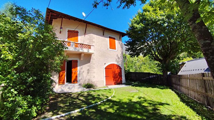 Maison à vendre - Entraunes - 5 pièces - 4 chambres