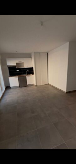 Appartement à louer - Ville Basse-Centre, Montereau-Fault-Yonne - 1 pièce