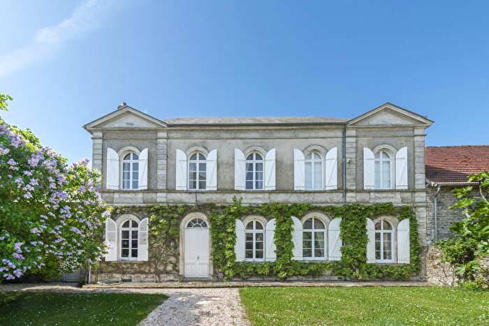 Maison 8 pièces à Chaumont-en-Vexin, à vendre