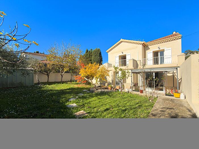 Maison à vendre - Mougins, Centre-ville, Village, Tournamy, Le Val de Mougins - 5 pièces - 4 chambres