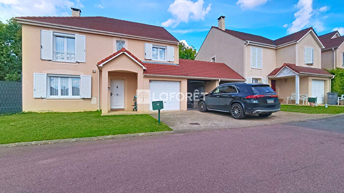 Maison à vendre - Fontenay-en-Parisis - 6 pièces - 4 chambres