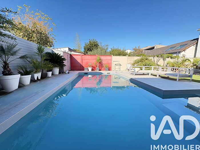 Maison à vendre - Mérignac, Saint-Augustin - 7 pièces - 5 chambres