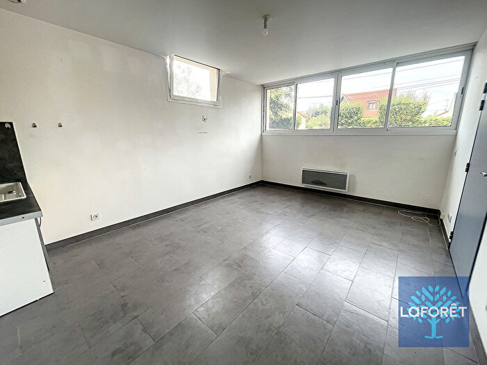 Appartement 2 pièces à louer à Viry-Châtillon, Le Plateau