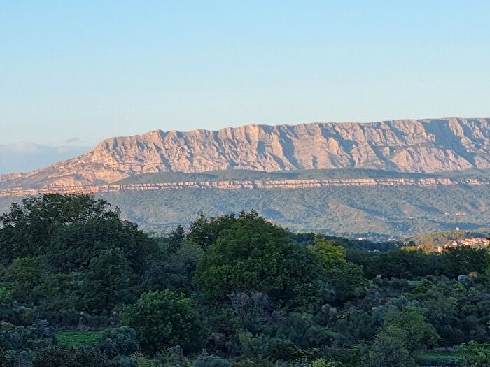 Appartement à vendre - Saint-Savournin - 2 pièces - 1 chambre