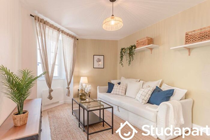 Appartement à louer - Dufau-Tourasse, Pau - 1 pièce