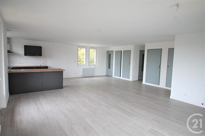 Appartement à louer - Sarlat-la-Canéda - 4 pièces - 3 chambres