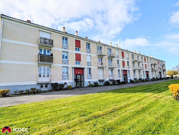 Appartement à vendre - Fontenay-le-Comte, Le Porteau, Rabelais - 4 pièces - 2 chambres