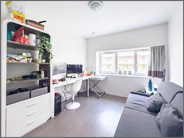 Courbevoie, Hôtel de ville : Appartement 1 pièce à vendre