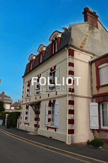 Dives-sur-Mer : Maison 8 pièces à vendre