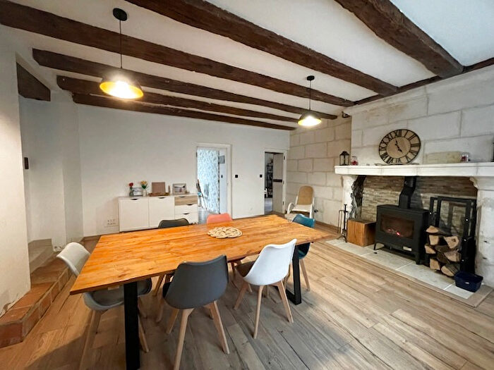 Maison à vendre - Neuvy-le-Roi - 6 pièces - 4 chambres