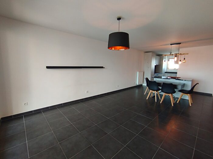 Appartement à louer - Ambilly - 3 pièces - 1 chambre