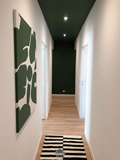 Appartement 6 pièces à Marseille 6ème arrondissement, à louer