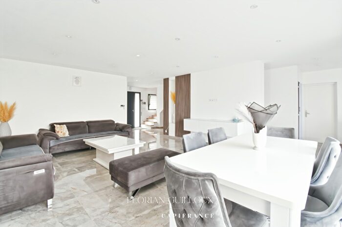 Maison à vendre - Fay-de-Bretagne - 6 pièces - 5 chambres