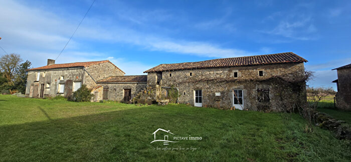Saint-Sauvant - Maison 5 pièces à vendre