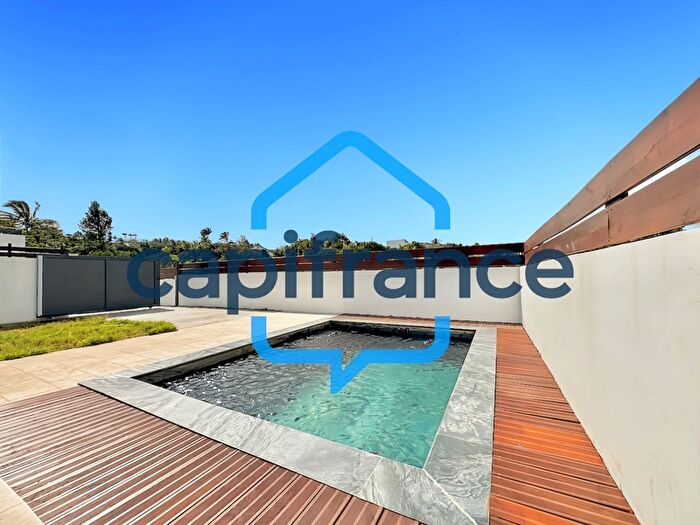 Maison à vendre - Saint-Pierre, La Ravine Blanche, Front de Mer - 4 pièces - 3 chambres