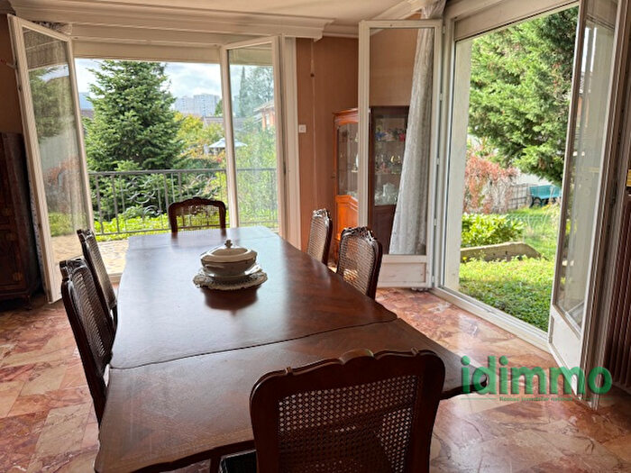 Maison à vendre - Vénissieux, Gabriel Peri - 5 pièces - 3 chambres