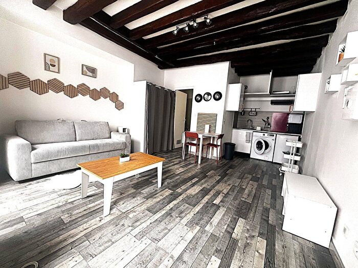 Appartement 1 pièce à Centre, Melun, à louer