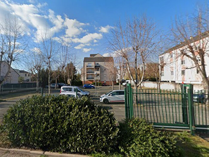 Appartement 1 pièce à louer à Orléans, Soleil Levant, Champ de Mars