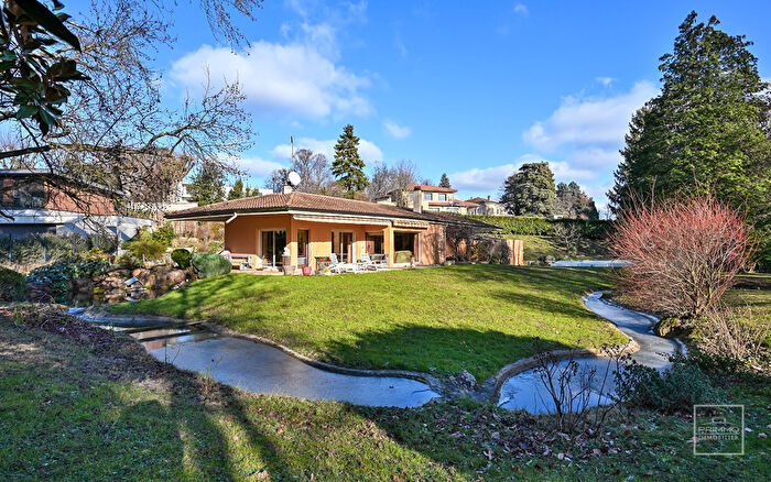 Maison à vendre - Saint-Cyr-au-Mont-dOr - 8 pièces - 6 chambres