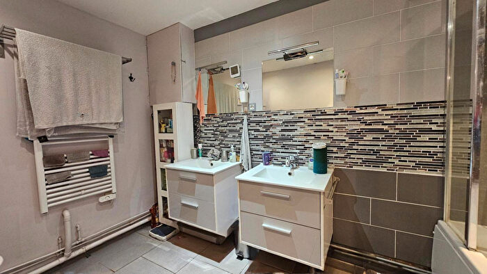 Maison à vendre - Le Lude - 6 pièces - 4 chambres