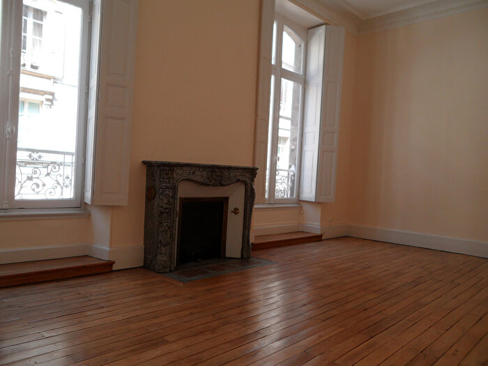 Appartement 2 pièces à Bourges, Centre-ville, Charlet, Lahitolle, Pignoux, Sembat, à louer