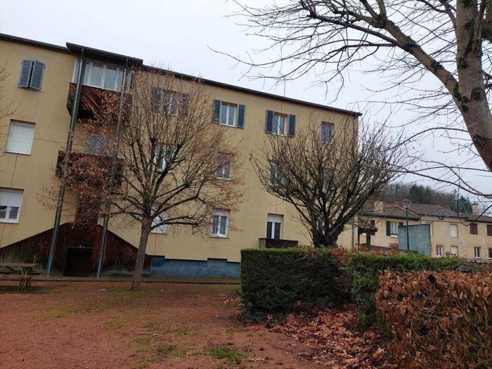Appartement 4 pièces à Saint-Denis-de-Cabanne, à louer