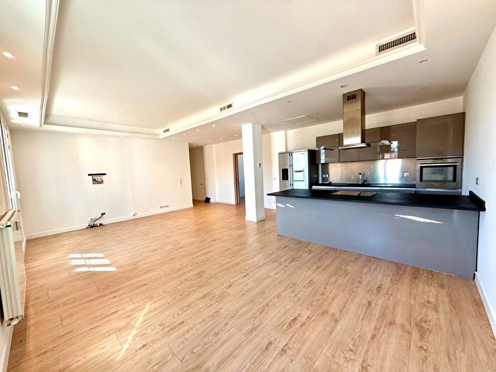 Appartement à vendre - Cannes, Prado, République - 4 pièces - 3 chambres