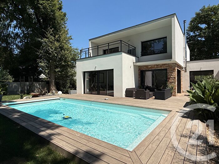 Maison à vendre - Treillières - 8 pièces - 6 chambres