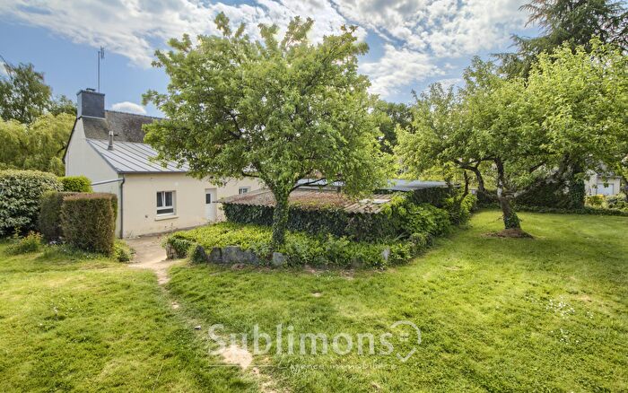 Maison à vendre - Caro - 9 pièces - 5 chambres