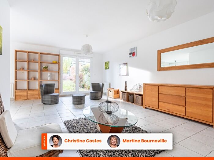 Appartement à vendre - Ceyrat - 3 pièces - 2 chambres