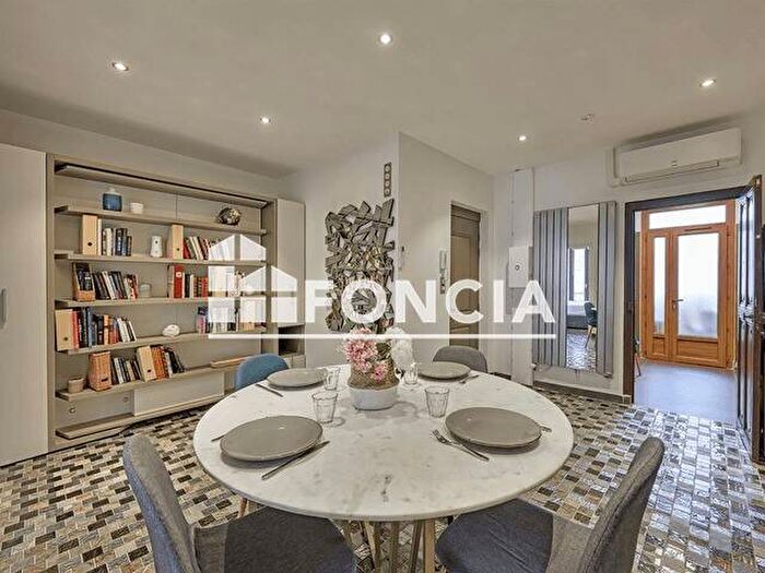 Appartement à louer - Carmes-Infirmieres-Thiers, Avignon - 3 pièces - 2 chambres