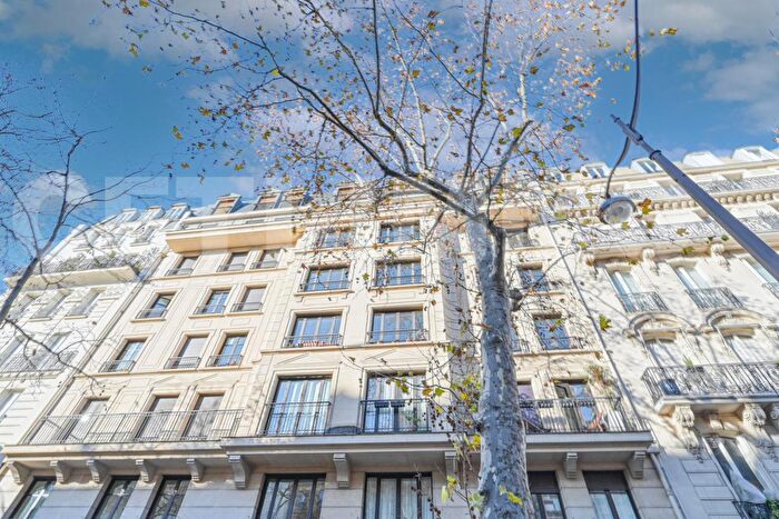 Appartement à louer - Paris e , Champ de Mars - 5 pièces - 4 chambres