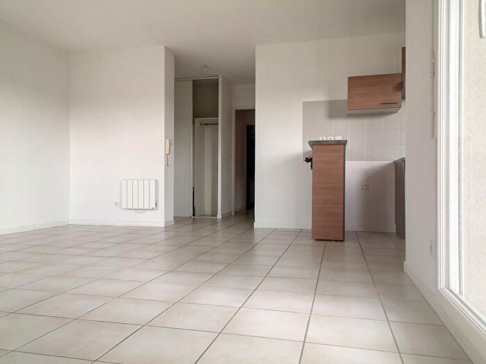 Appartement à louer - Pineuilh - 3 pièces - 2 chambres