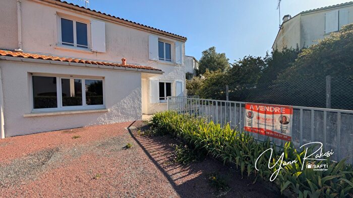 Saint-Jean-d'Angély - Maison 5 pièces à vendre