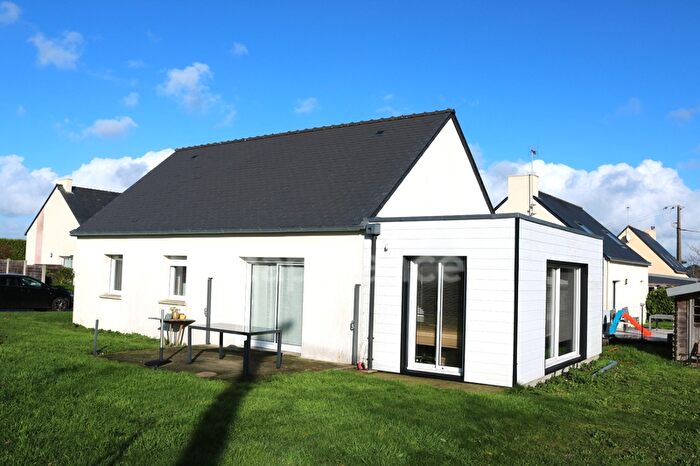 Maison à vendre - Plonéour-Lanvern - 5 pièces - 2 chambres