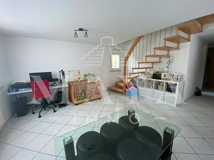 Appartement à louer - Eschentzwiller - 3 pièces - 2 chambres