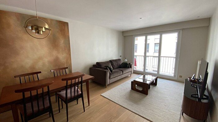 Appartement à louer - Paris ème arrondissement - 3 pièces - 2 chambres