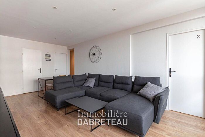 Appartement 7 pièces à louer - Bonnevay, La Soie, Les Brosses, Villeurbanne