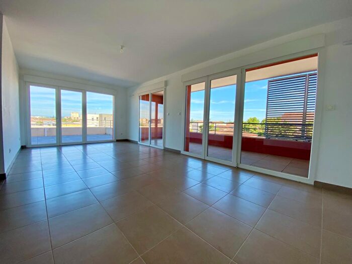 Appartement à louer - Le Pontet, Centre-ville, Lac - 3 pièces - 2 chambres