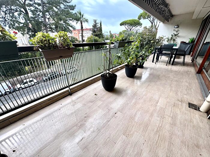 Appartement 3 pièces à Cannes, Californie Pezou, à vendre