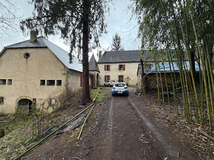 Maison à vendre - Argentat - 7 pièces - 5 chambres