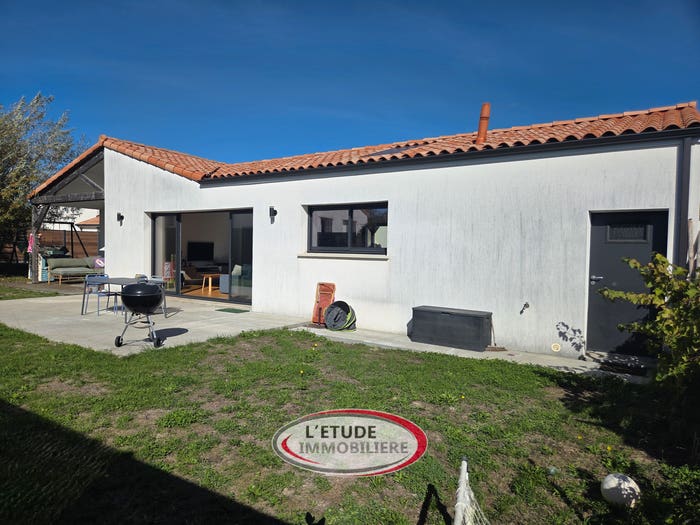 Maison 6 pièces à vendre à Saint-Hilaire-de-Chaléons