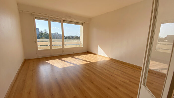 Appartement 1 pièce à Angers, Roseraie, à louer