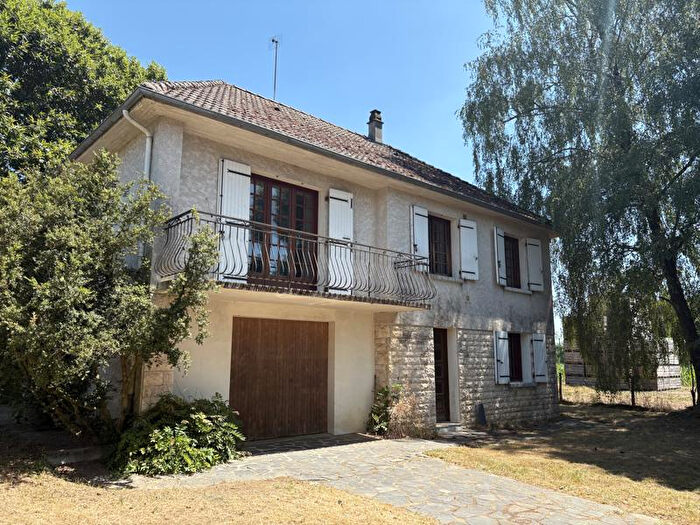 Maison 9 pièces à vendre à Saint-Sornin-Lavolps