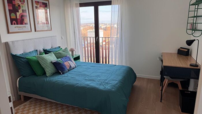 Appartement à louer - Saint-Denis, Pleyel - 1 pièce - 4 chambres