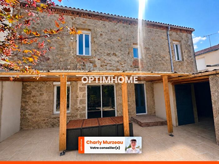 Maison 6 pièces à vendre à Saint-Laurent-sur-Sèvre