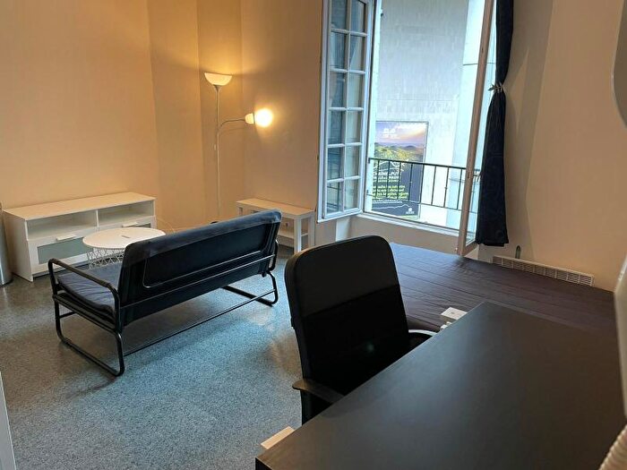 Appartement à louer - Clermont-Ferrand, Jaude, Fontgiève Saint-Alyre - 1 pièce