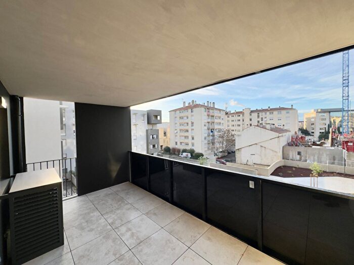 Appartement à louer - Emile Zola, Béziers - 3 pièces - 2 chambres