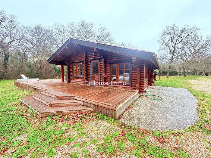 Maison à vendre - Vendays-Montalivet - 4 pièces - 3 chambres