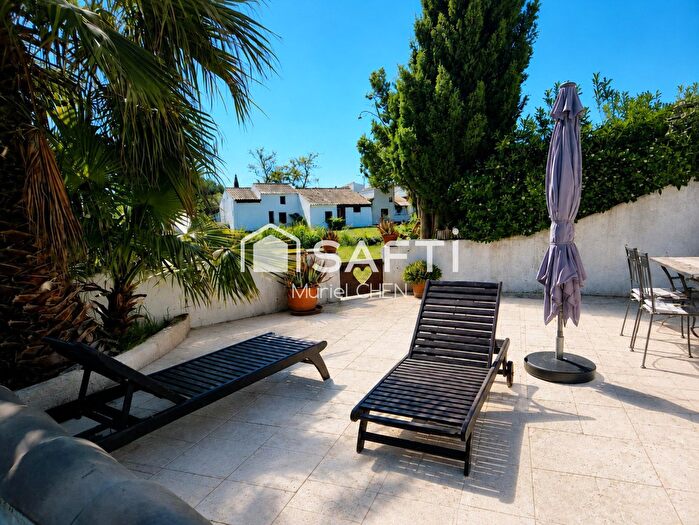 Saintes-Maries-de-la-Mer : Maison 2 pièces à vendre